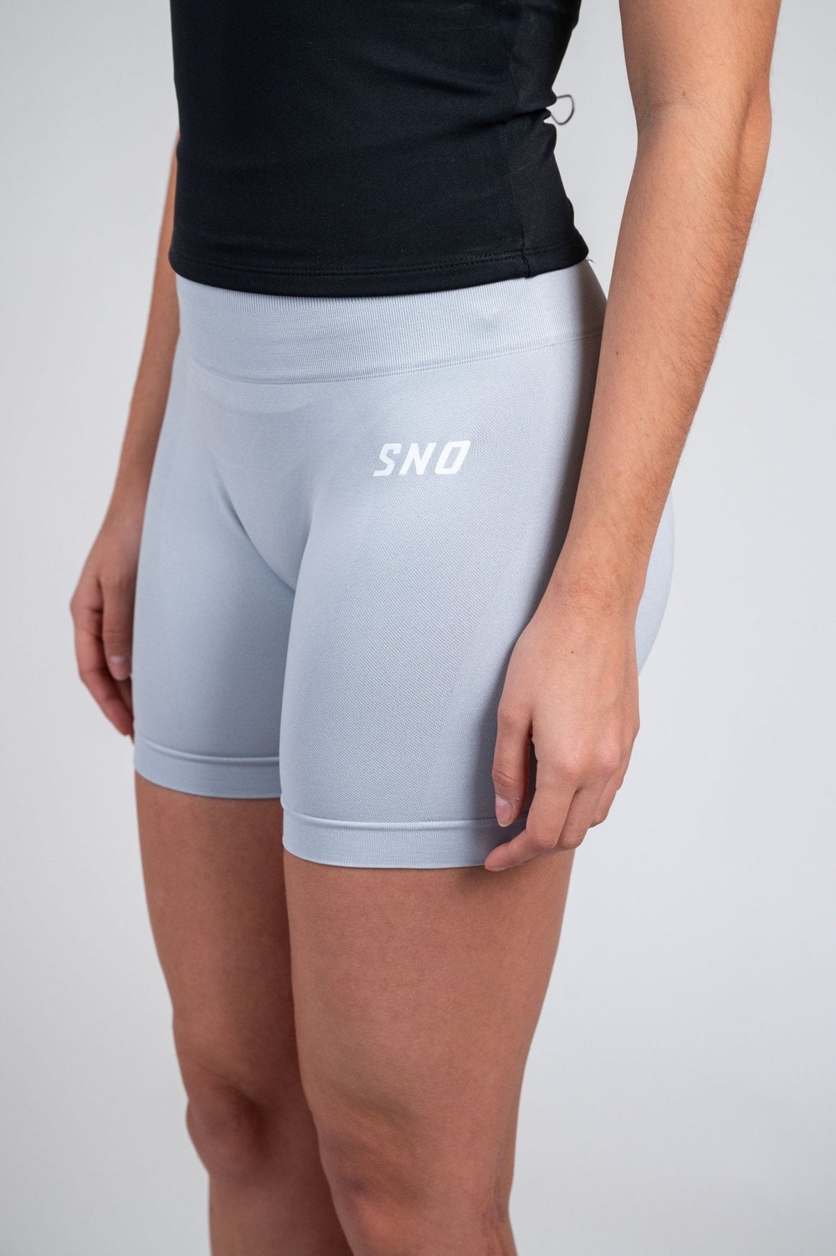 Women’s Seamless Shorts – Sculpting Performance Fit – Grey | SNO